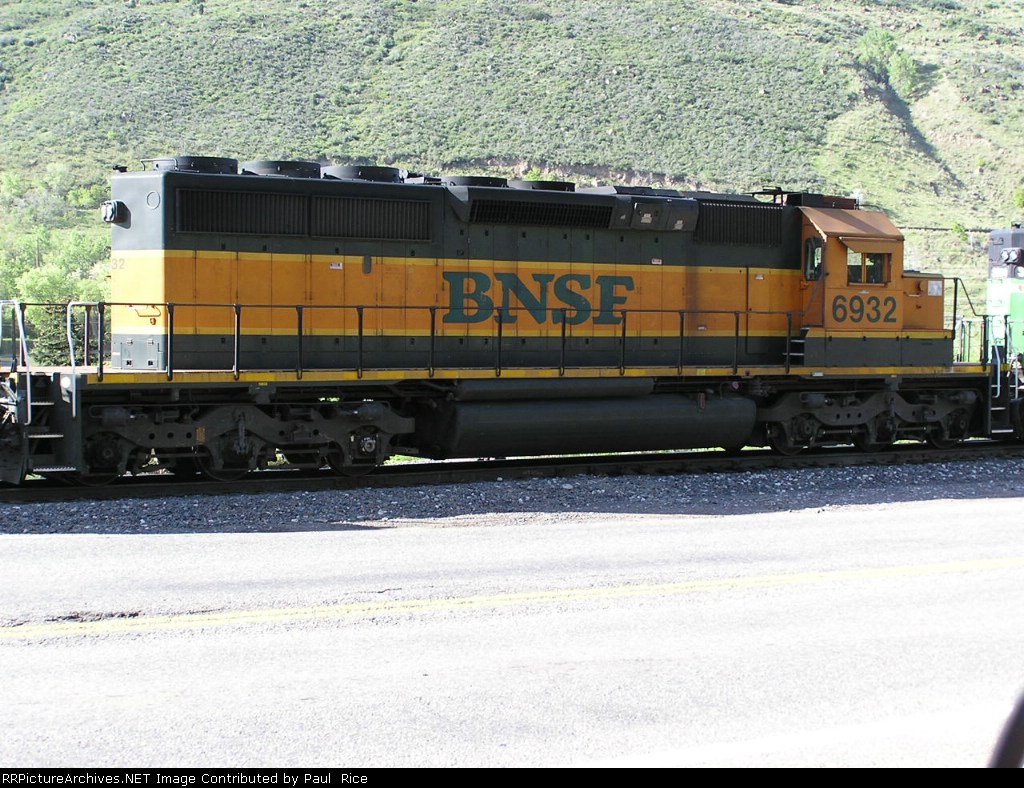 BNSF 6932